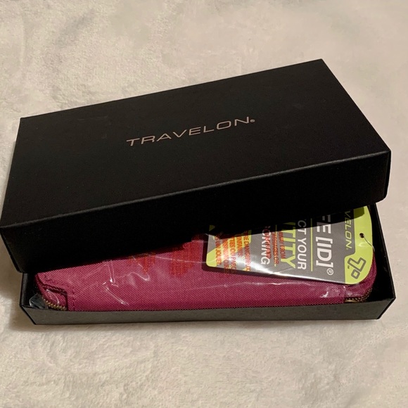 Travelon | Bags | Nwt Travelon Rfid Clutch Wallet W Removable Strap ...